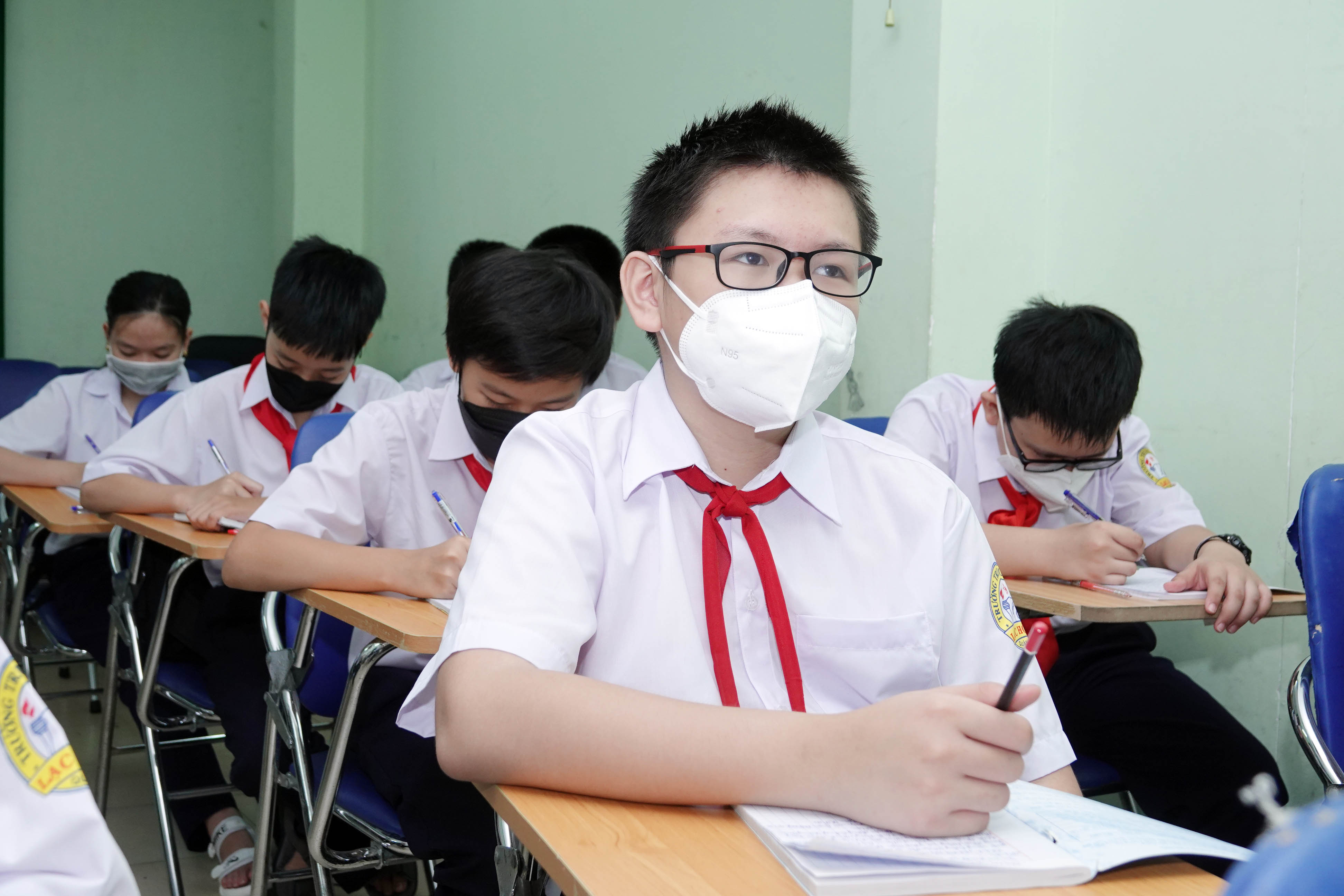 Mẫu đơn xin miễn giảm học phí thcs (Cập nhật)