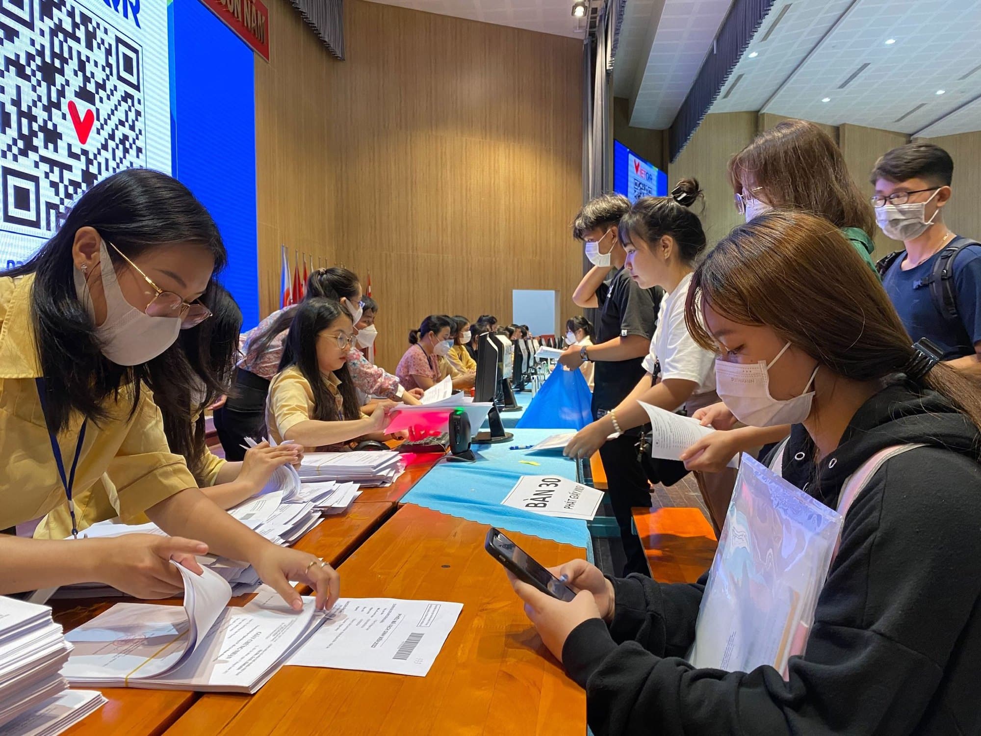 Chính sách miễn, giảm học phí, hỗ trợ phí học tập [2024]